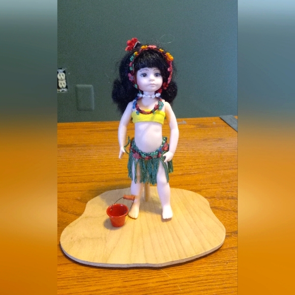 Source Unknown | Toys | Hula Plastic Polynesian Islander Toddler Doll ...